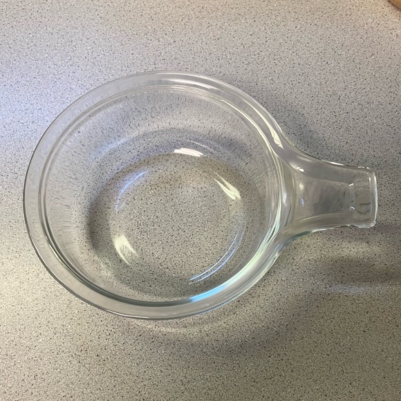 Pyrex | Kitchen | Vintage Pyrex 6b Round Clear Glass Bowl With Grabit ...